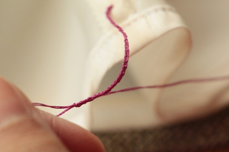 4 Easy Ways to Tack Your Lining | Itch to Stitch