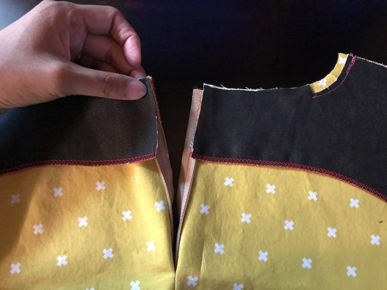 How to Install a Lapped Zipper with Facings | Itch to Stitch