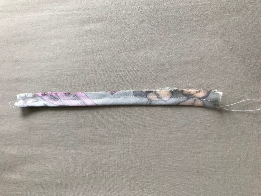 Turning Loops/Spaghetti Straps – Three Ways | Itch to Stitch