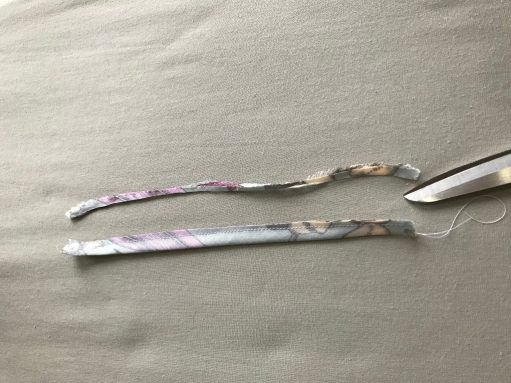 Turning Loops/Spaghetti Straps – Three Ways | Itch to Stitch