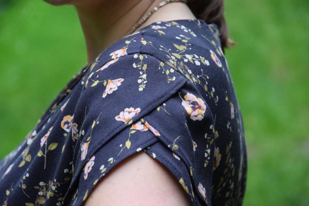 New Sewing Pattern: Petaluma Faux Wrap Dress | Itch to Stitch