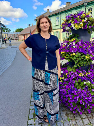 Deba Topper: Free Pattern Release from Itch to Stitch | Itch to Stitch